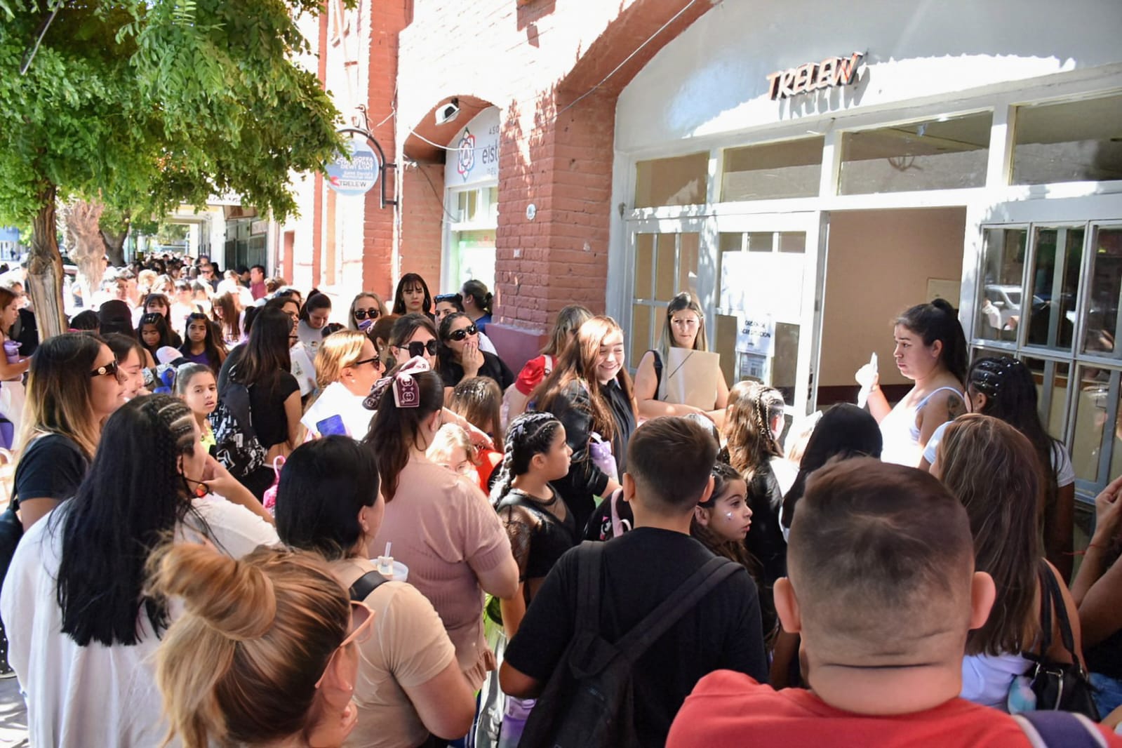 Más de 300 personas participaron de la clínica que dictó el bailarín y ...