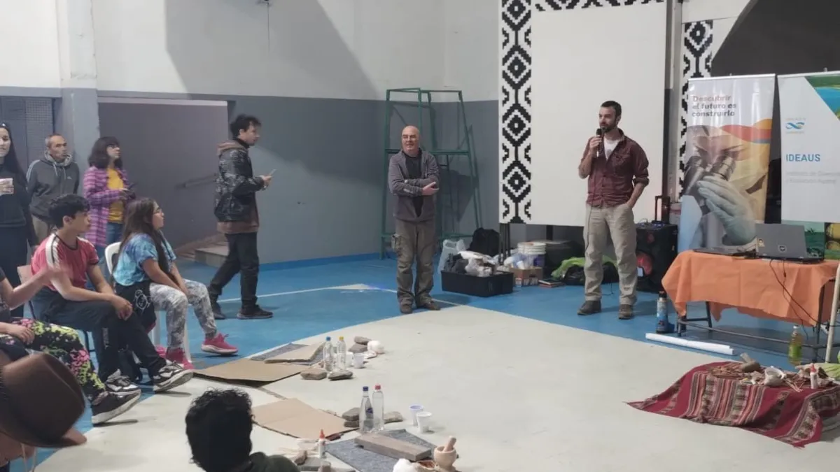 Telsen vivió una jornada de divulgación científica con actividades para ...